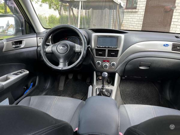 Grey Subaru Forester 2011 in Kaunas, with an engine capacity of 2.00 L and mileage of 337 thousand km for 3200 €, photo 3 on AUTOMOTO.COM.LV