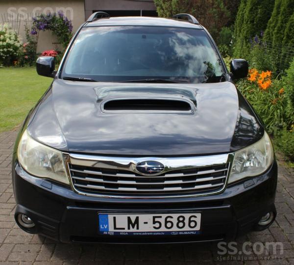 Pelēks Subaru Forester 2011 Ogre, ar dzinēja tilpumu 2.00 L un nobraukumu 170 tūkst. km par 6500 €, foto 2 vietnē AUTOMOTO.COM.LV