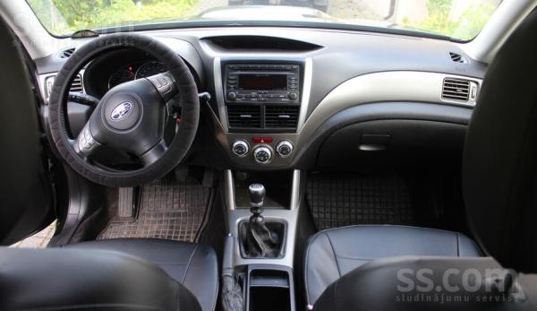 Pelēks Subaru Forester 2011 Ogre, ar dzinēja tilpumu 2.00 L un nobraukumu 170 tūkst. km par 6500 €, foto 6 vietnē AUTOMOTO.COM.LV