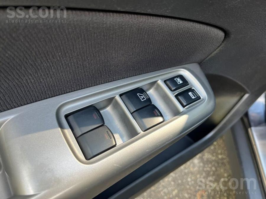 Grey Subaru Forester 2011 in Riga, with an engine capacity of 2.00 L and mileage of 0 thousand km for 6999 €, photo 17 on AUTOMOTO.COM.LV