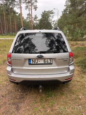 Pelēks Subaru Forester 2011 Rīga, ar dzinēja tilpumu 2.00 L un nobraukumu 334 tūkst. km par 5000 €, foto  vietnē AUTOMOTO.COM.LV