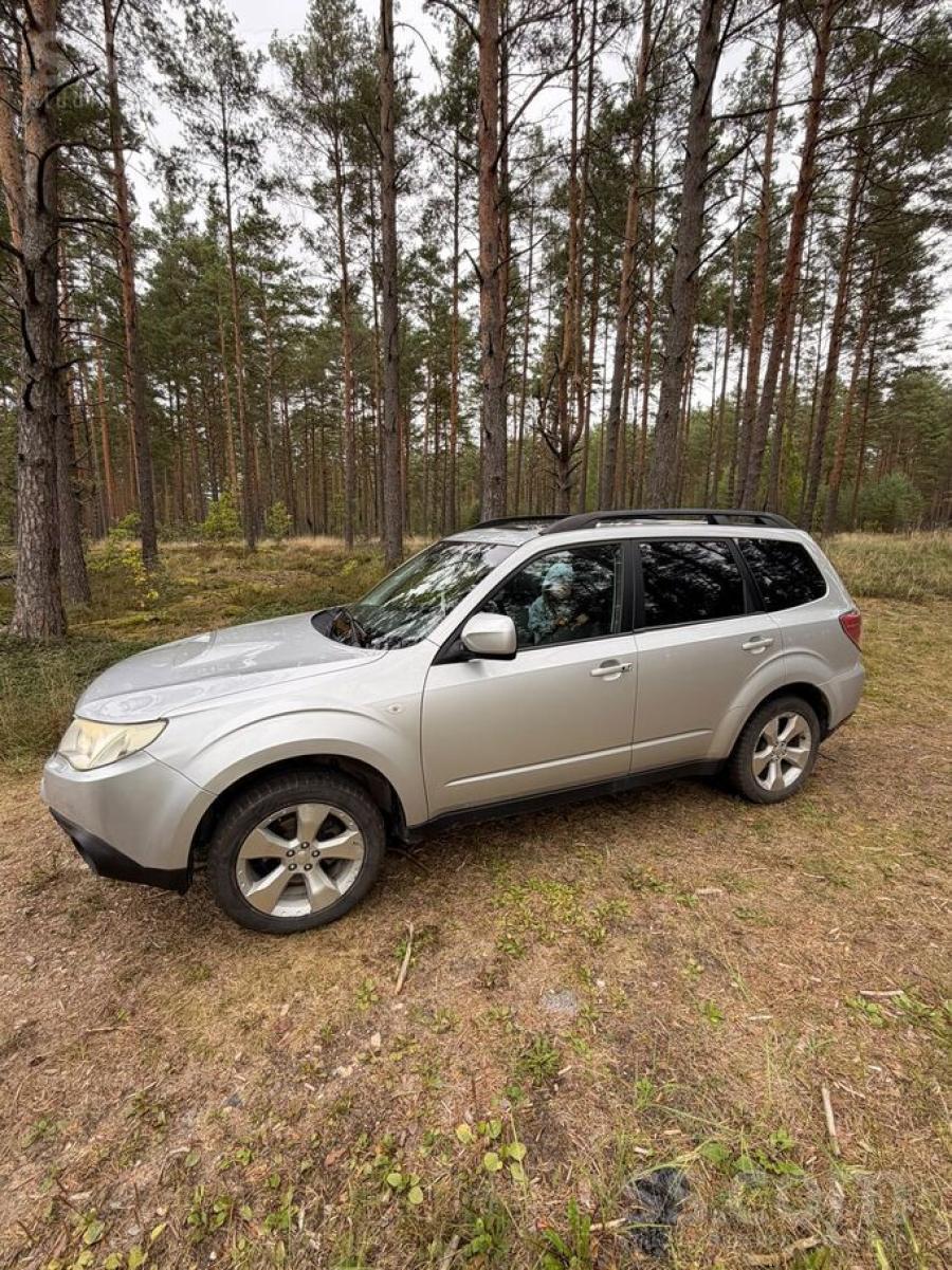 Grey Subaru Forester 2011 in Riga, with an engine capacity of 2.00 L and mileage of 334 thousand km for 5000 €, photo 3 on AUTOMOTO.COM.LV