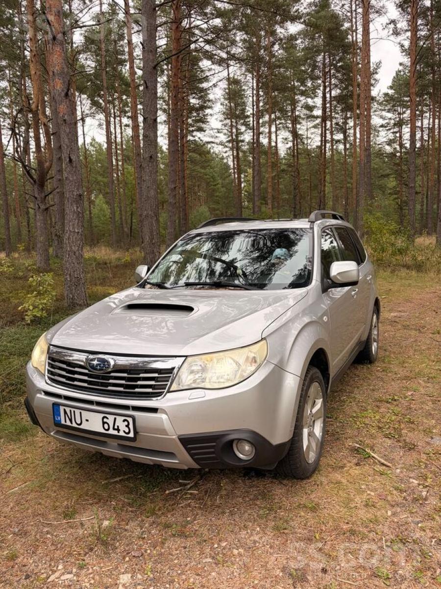 Grey Subaru Forester 2011 in Riga, with an engine capacity of 2.00 L and mileage of 334 thousand km for 5000 €, photo 4 on AUTOMOTO.COM.LV