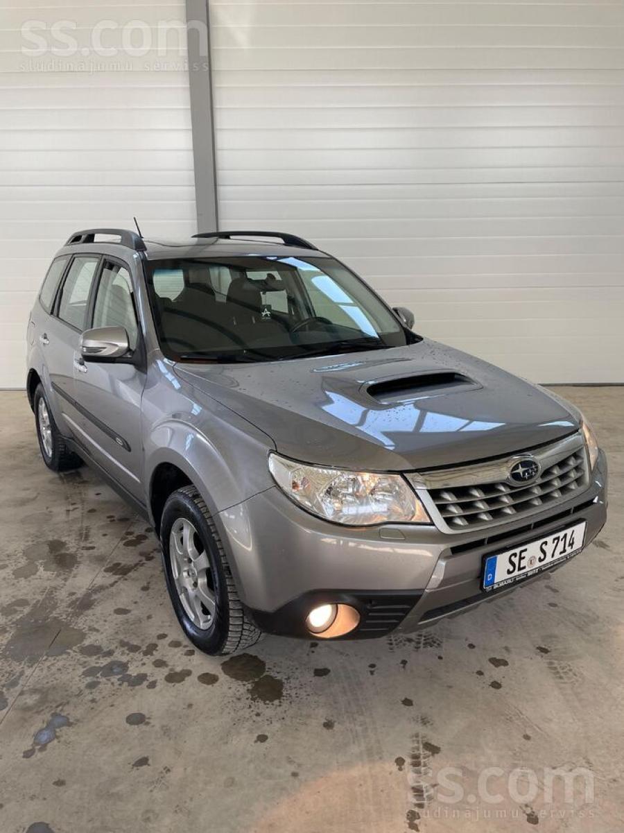 Pelēks Subaru Forester 2012 Balvi, ar dzinēja tilpumu 2.00 L un nobraukumu 0 tūkst. km par 3699 €, foto 3 vietnē AUTOMOTO.COM.LV