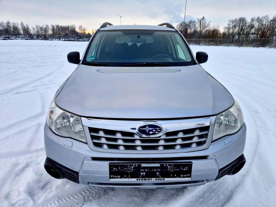 Grey Subaru Forester 2012 in Marijampole, with an engine capacity of 2.00 L and mileage of 216 thousand km for 6150 €, photo 3 on AUTOMOTO.COM.LV