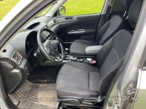 Pelēks Subaru Forester 2012 Tartu, ar dzinēja tilpumu 2.00 L un nobraukumu 281 tūkst. km par 4000 €, foto 9 vietnē AUTOMOTO.COM.LV