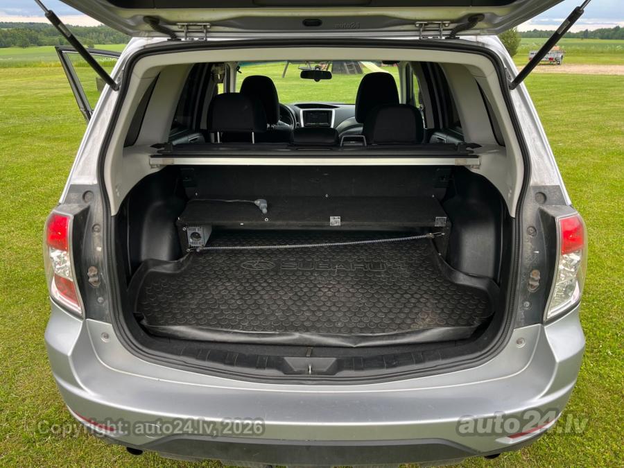 Pelēks Subaru Forester 2012 Tartu, ar dzinēja tilpumu 2.00 L un nobraukumu 281 tūkst. km par 4000 €, foto 12 vietnē AUTOMOTO.COM.LV