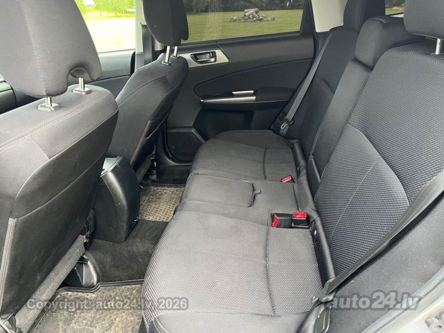 Pelēks Subaru Forester 2012 Tartu, ar dzinēja tilpumu 2.00 L un nobraukumu 281 tūkst. km par 4000 €, foto 14 vietnē AUTOMOTO.COM.LV
