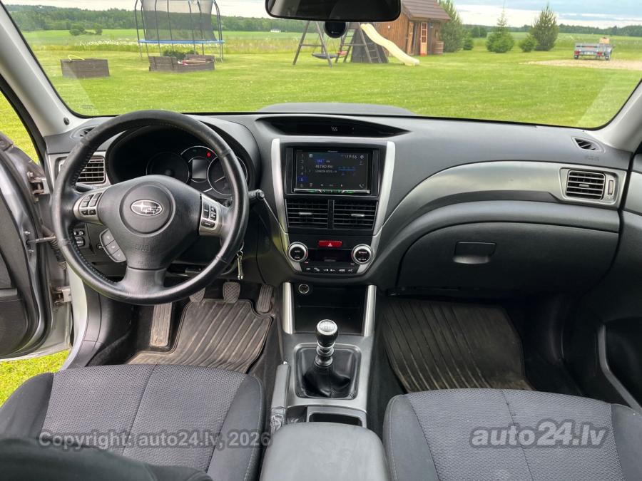 Pelēks Subaru Forester 2012 Tartu, ar dzinēja tilpumu 2.00 L un nobraukumu 281 tūkst. km par 4000 €, foto 16 vietnē AUTOMOTO.COM.LV
