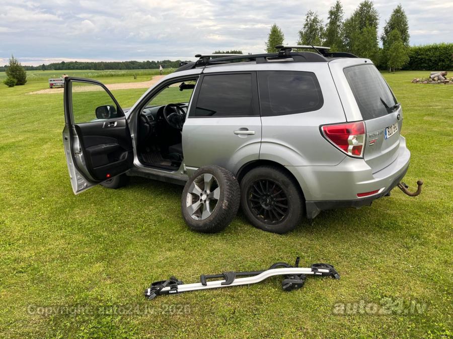 Pelēks Subaru Forester 2012 Tartu, ar dzinēja tilpumu 2.00 L un nobraukumu 281 tūkst. km par 4000 €, foto 19 vietnē AUTOMOTO.COM.LV