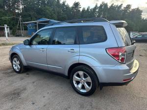 Grey Subaru Forester 2012 in Vilnius, with an engine capacity of 2.00 L and mileage of 236 thousand km for 2100 €, photo 4 on AUTOMOTO.COM.LV