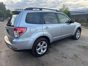 Grey Subaru Forester 2012 in Vilnius, with an engine capacity of 2.00 L and mileage of 236 thousand km for 2100 €, photo 8 on AUTOMOTO.COM.LV