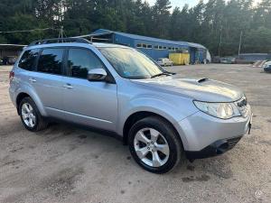 Grey Subaru Forester 2012 in Vilnius, with an engine capacity of 2.00 L and mileage of 236 thousand km for 2100 €, photo 11 on AUTOMOTO.COM.LV