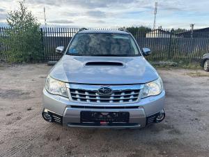 Grey Subaru Forester 2012 in Vilnius, with an engine capacity of 2.00 L and mileage of 236 thousand km for 2100 €, photo 12 on AUTOMOTO.COM.LV