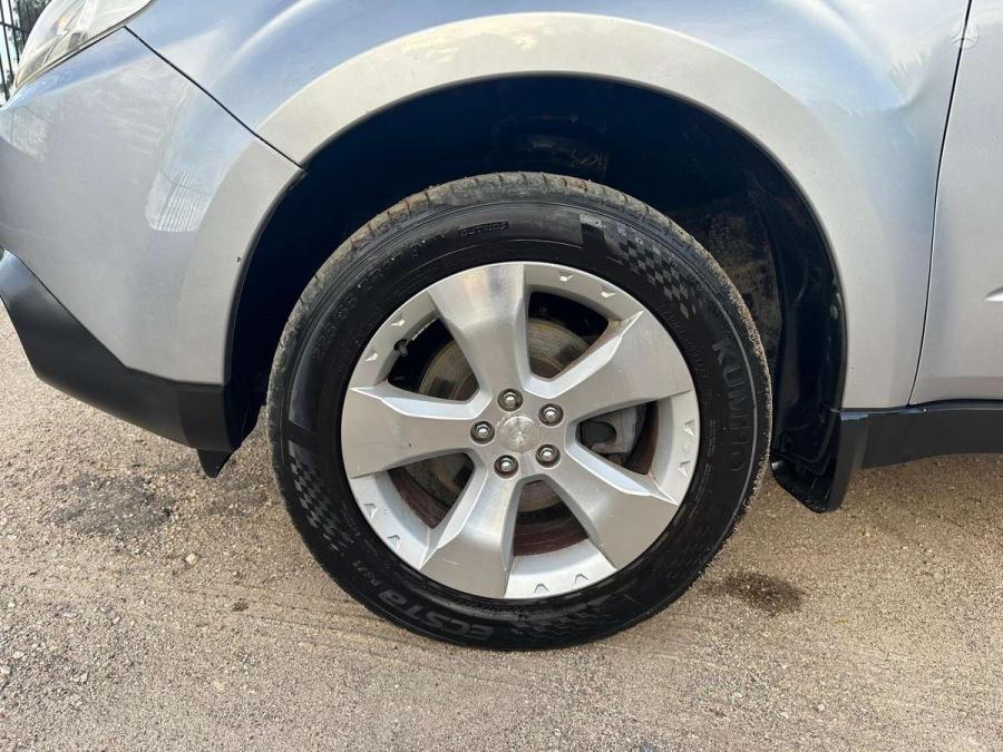 Grey Subaru Forester 2012 in Vilnius, with an engine capacity of 2.00 L and mileage of 236 thousand km for 2100 €, photo 13 on AUTOMOTO.COM.LV