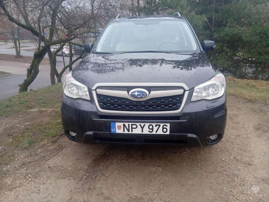 Grey Subaru Forester 2013 in Vilnius, with an engine capacity of 2.00 L and mileage of 265 thousand km for 6600 €, photo 1 on AUTOMOTO.COM.LV