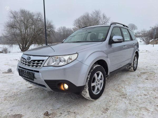 Pelēks Subaru Forester 2013 Šauļi, ar dzinēja tilpumu 2.00 L un nobraukumu 180 tūkst. km par 5950 €, foto 1 vietnē AUTOMOTO.COM.LV