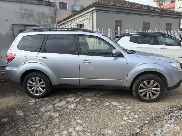 Pelēks Subaru Forester 2013 Utena, ar dzinēja tilpumu 2.00 L un nobraukumu 220 tūkst. km par 6950 €, foto 2 vietnē AUTOMOTO.COM.LV