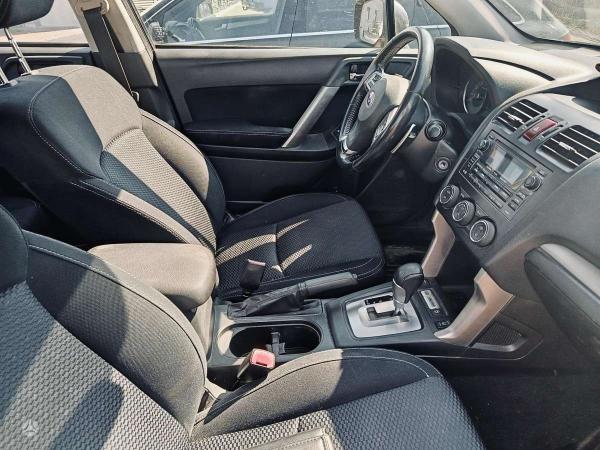 Pelēks Subaru Forester 2013 Utena, ar dzinēja tilpumu 2.00 L un nobraukumu 294 tūkst. km par 7950 €, foto 4 vietnē AUTOMOTO.COM.LV