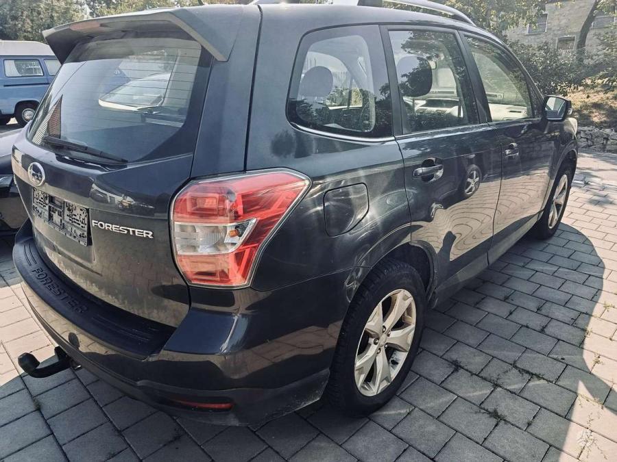 Pelēks Subaru Forester 2013 Utena, ar dzinēja tilpumu 2.00 L un nobraukumu 294 tūkst. km par 7950 €, foto 8 vietnē AUTOMOTO.COM.LV