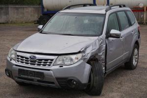 Grey Subaru Forester 2013 in Klaipeda, with an engine capacity of 2.00 L and mileage of 245 thousand km for 2300 €, photo 4 on AUTOMOTO.COM.LV