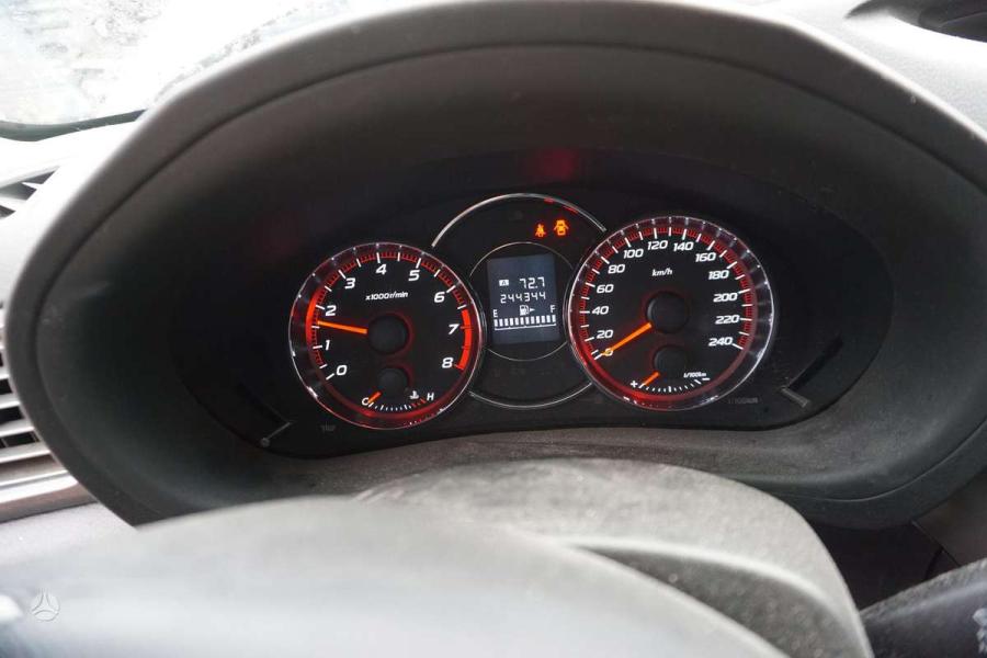 Grey Subaru Forester 2013 in Klaipeda, with an engine capacity of 2.00 L and mileage of 245 thousand km for 2300 €, photo 20 on AUTOMOTO.COM.LV