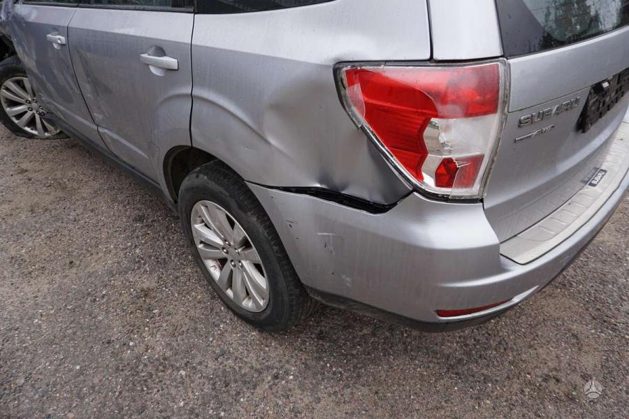 Grey Subaru Forester 2013 in Klaipeda, with an engine capacity of 2.00 L and mileage of 245 thousand km for 2300 €, photo 24 on AUTOMOTO.COM.LV