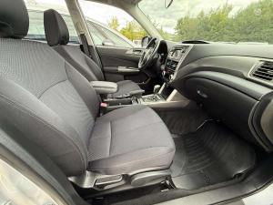 Grey Subaru Forester 2013 in Utena, with an engine capacity of 2.00 L and mileage of 223 thousand km for 6950 €, photo 13 on AUTOMOTO.COM.LV
