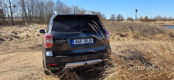 Pelēks Subaru Forester 2014 Tallina, ar dzinēja tilpumu 2.00 L un nobraukumu 236 tūkst. km par 9990 €, foto 5 vietnē AUTOMOTO.COM.LV