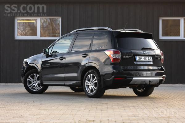 Grey Subaru Forester 2014 in Jelgava, with an engine capacity of 2.00 L and mileage of 240 thousand km for 7500 €, photo 4 on AUTOMOTO.COM.LV