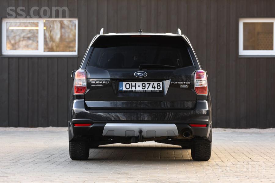 Pelēks Subaru Forester 2014 Jelgava, ar dzinēja tilpumu 2.00 L un nobraukumu 240 tūkst. km par 7500 €, foto 7 vietnē AUTOMOTO.COM.LV