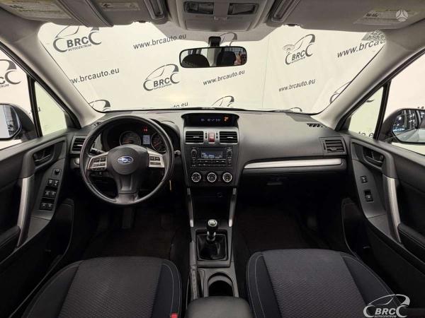 Grey Subaru Forester 2014 in Vilnius, with an engine capacity of 2.50 L and mileage of 306 thousand km for 8900 €, photo 4 on AUTOMOTO.COM.LV