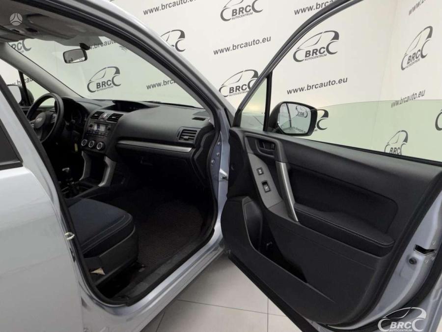 Pelēks Subaru Forester 2014 Viļņa, ar dzinēja tilpumu 2.50 L un nobraukumu 306 tūkst. km par 8900 €, foto 10 vietnē AUTOMOTO.COM.LV