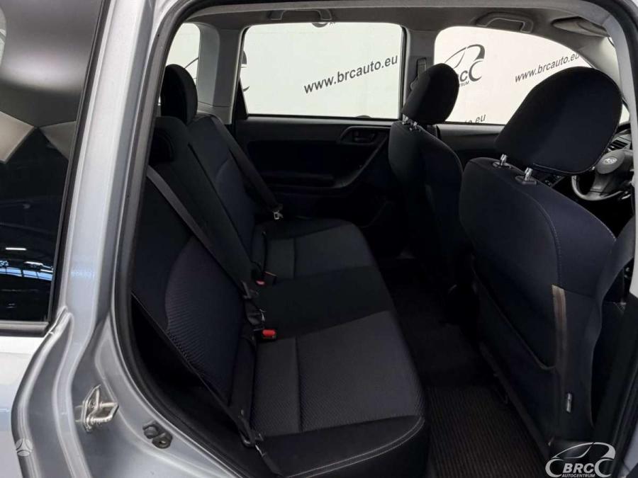 Pelēks Subaru Forester 2014 Viļņa, ar dzinēja tilpumu 2.50 L un nobraukumu 306 tūkst. km par 8900 €, foto 12 vietnē AUTOMOTO.COM.LV