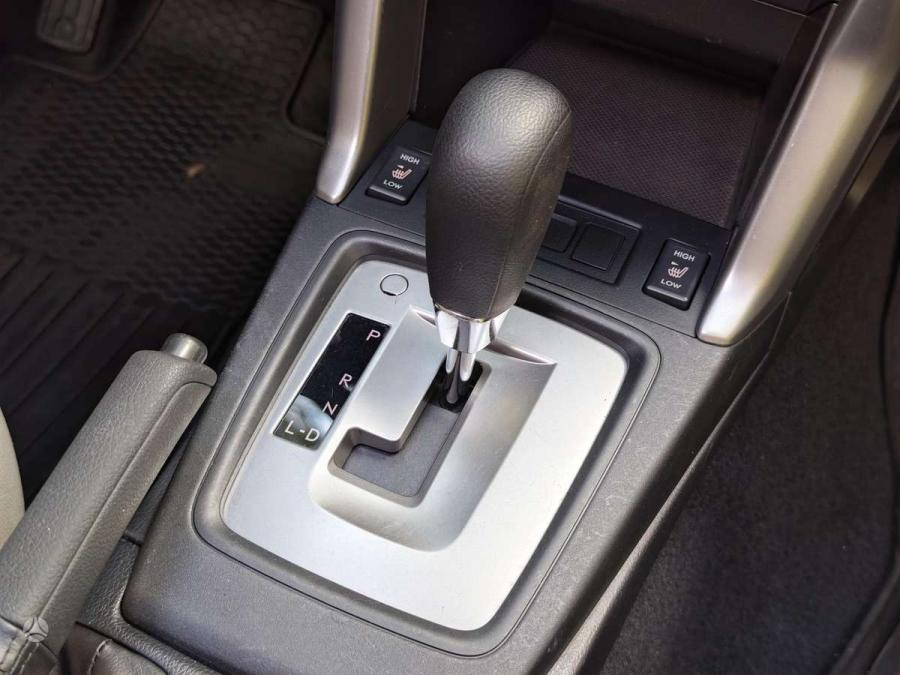 Grey Subaru Forester 2014 in Vilnius, with an engine capacity of 2.50 L and mileage of 182 thousand km for 9800 €, photo 16 on AUTOMOTO.COM.LV