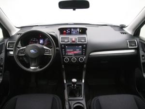 Pelēks Subaru Forester 2015 Viļņa, ar dzinēja tilpumu 2.00 L un nobraukumu 204 tūkst. km par 9999 €, foto 2 vietnē AUTOMOTO.COM.LV