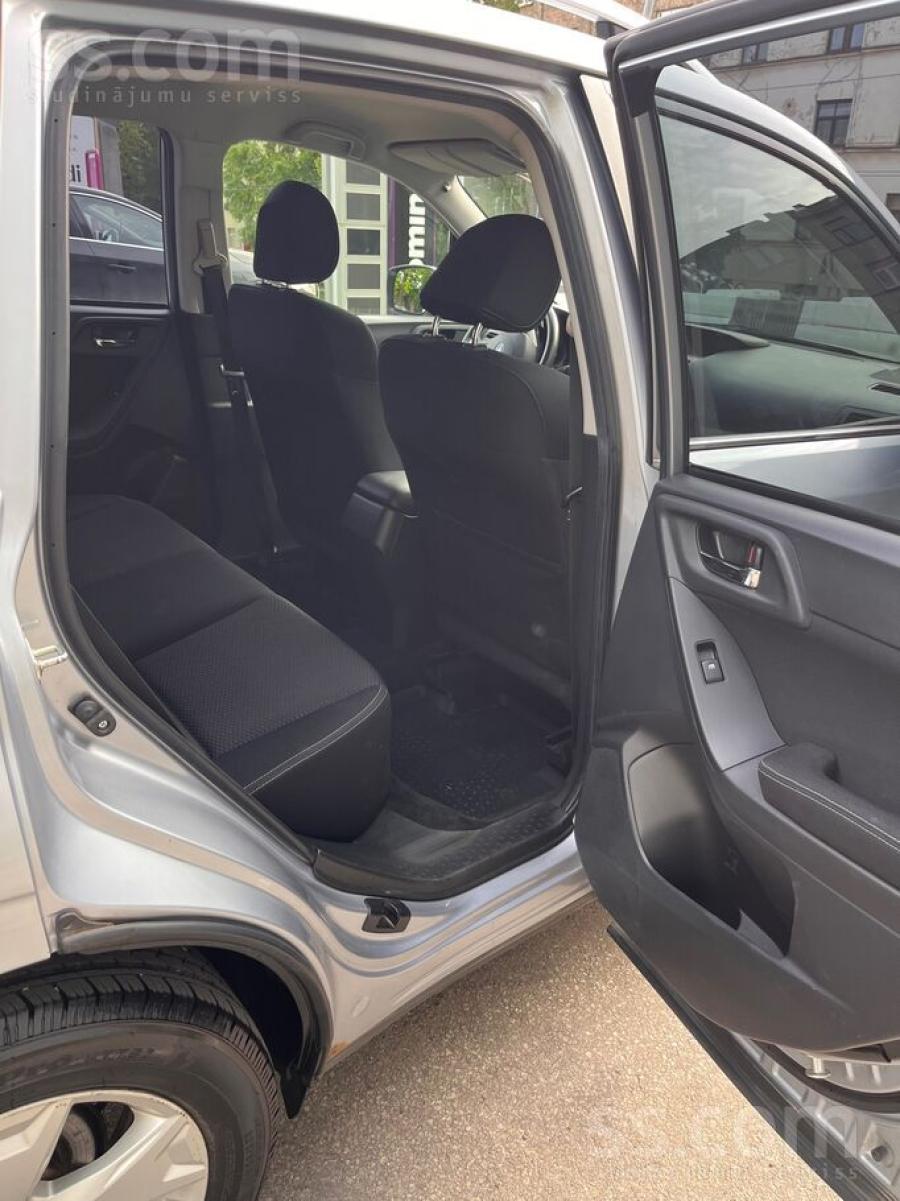Grey Subaru Forester 2015 in Riga, with an engine capacity of 2.00 L and mileage of 148 thousand km for 6500 €, photo 8 on AUTOMOTO.COM.LV