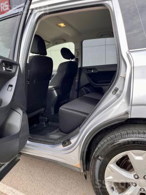 Pelēks Subaru Forester 2015 Rīga, ar dzinēja tilpumu 2.00 L un nobraukumu 147 tūkst. km par 7400 €, foto 12 vietnē AUTOMOTO.COM.LV