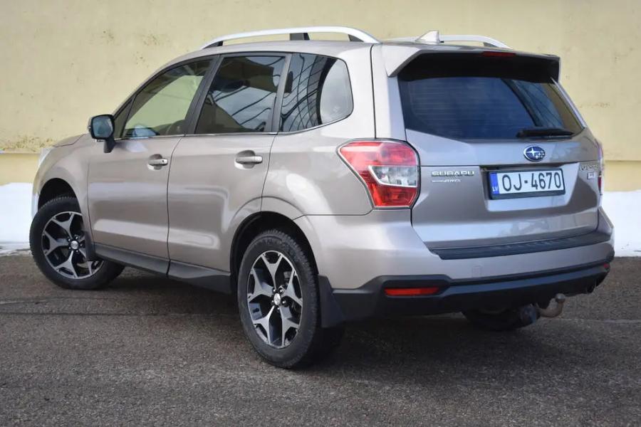 Pelēks Subaru Forester 2015 Talsi, ar dzinēja tilpumu 2.00 L un nobraukumu 188 tūkst. km par 8800 €, foto 3 vietnē AUTOMOTO.COM.LV