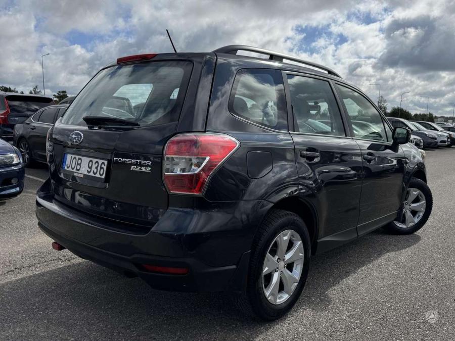 Pelēks Subaru Forester 2015 Viļņa, ar dzinēja tilpumu 2.50 L un nobraukumu 78 tūkst. km par 8990 €, foto 12 vietnē AUTOMOTO.COM.LV