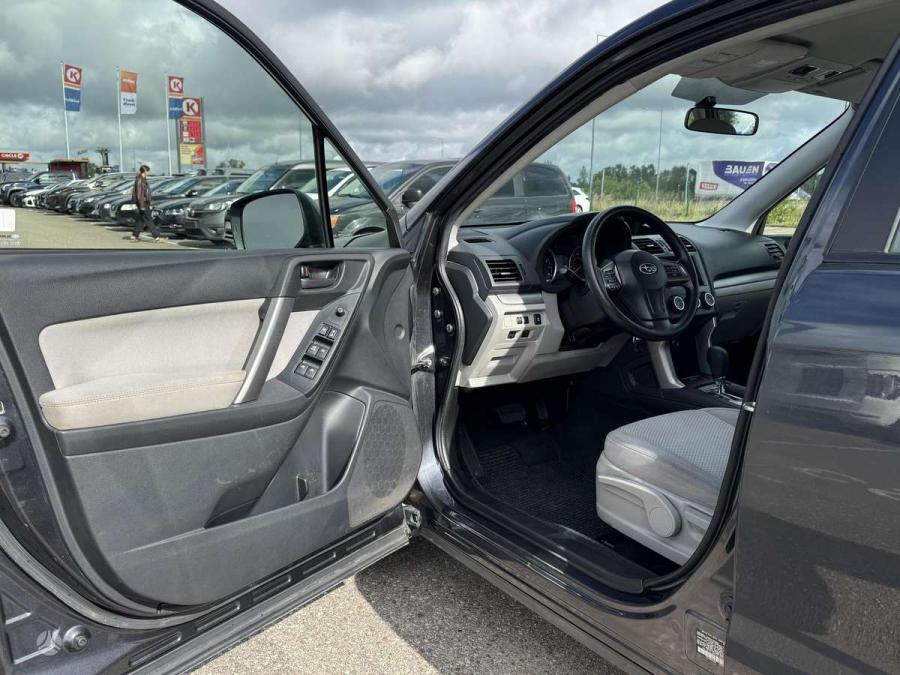 Pelēks Subaru Forester 2015 Viļņa, ar dzinēja tilpumu 2.50 L un nobraukumu 78 tūkst. km par 8990 €, foto 14 vietnē AUTOMOTO.COM.LV