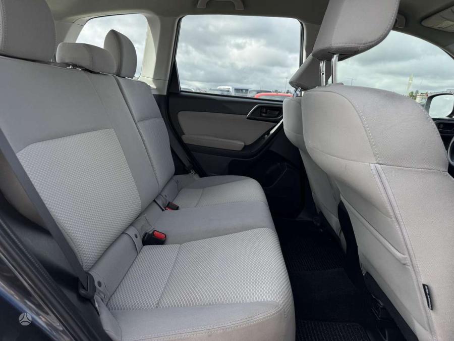 Pelēks Subaru Forester 2015 Viļņa, ar dzinēja tilpumu 2.50 L un nobraukumu 78 tūkst. km par 8990 €, foto 19 vietnē AUTOMOTO.COM.LV