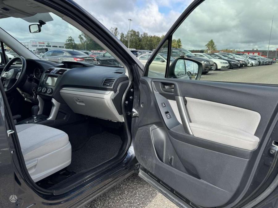 Pelēks Subaru Forester 2015 Viļņa, ar dzinēja tilpumu 2.50 L un nobraukumu 78 tūkst. km par 8990 €, foto 20 vietnē AUTOMOTO.COM.LV