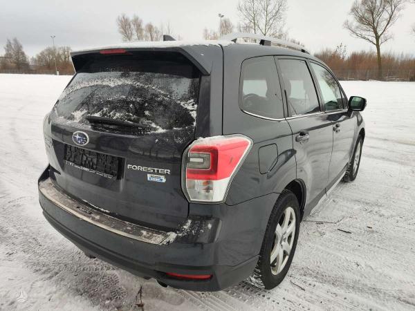 Grey Subaru Forester 2016 in Marijampole, with an engine capacity of 2.00 L and mileage of 184 thousand km for 10200 €, photo 4 on AUTOMOTO.COM.LV