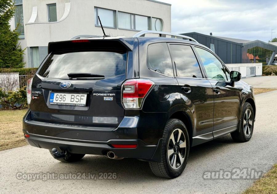 Grey Subaru Forester 2016 in Tallinn, with an engine capacity of 2.00 L and mileage of 181 thousand km for 9995 €, photo 2 on AUTOMOTO.COM.LV