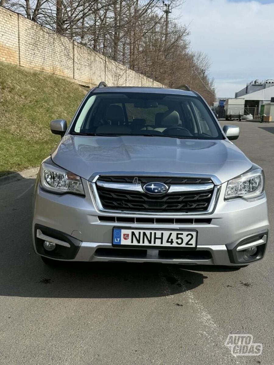 Grey Subaru Forester 2016 in Siauliai, with an engine capacity of 2.50 L and mileage of 244 thousand km for 11800 €, photo 1 on AUTOMOTO.COM.LV