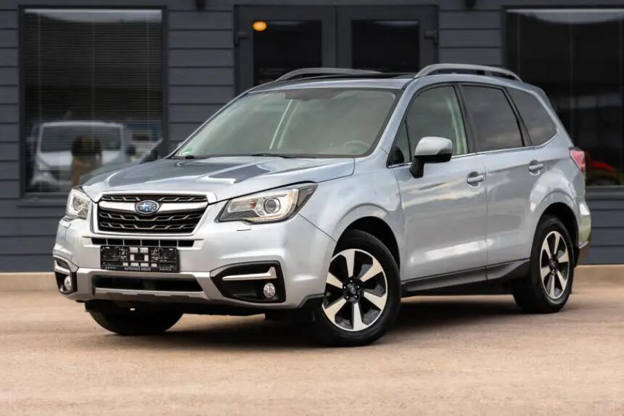 Grey Subaru Forester 2016 in Jelgava, with an engine capacity of 2.00 L and mileage of 150 thousand km for 14350 €, photo 4 on AUTOMOTO.COM.LV