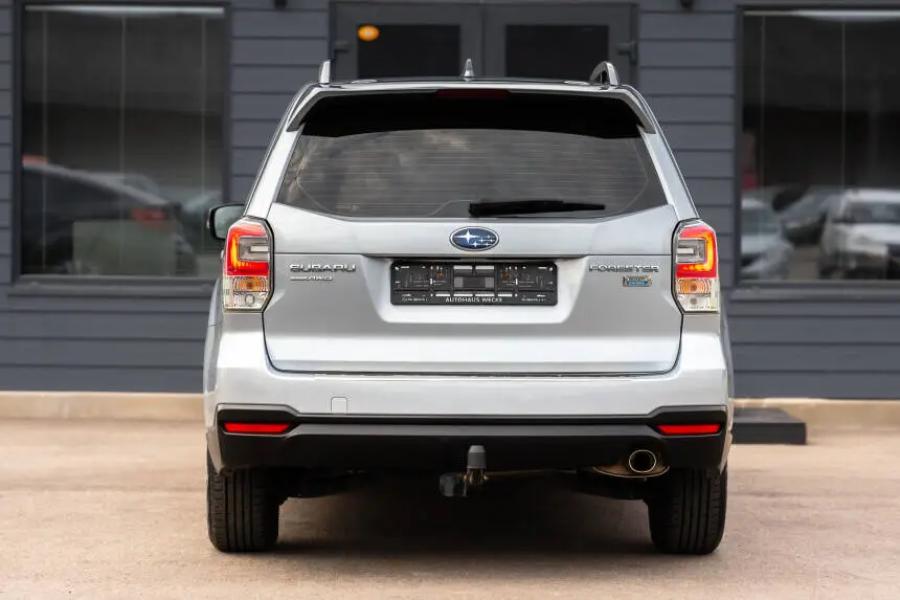 Grey Subaru Forester 2016 in Jelgava, with an engine capacity of 2.00 L and mileage of 150 thousand km for 14350 €, photo 8 on AUTOMOTO.COM.LV