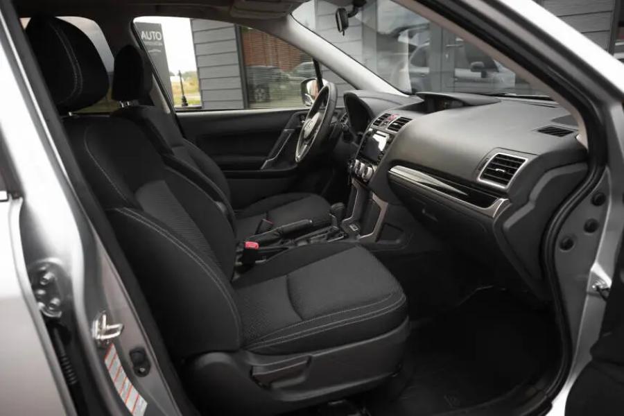 Grey Subaru Forester 2016 in Jelgava, with an engine capacity of 2.00 L and mileage of 150 thousand km for 14350 €, photo 10 on AUTOMOTO.COM.LV