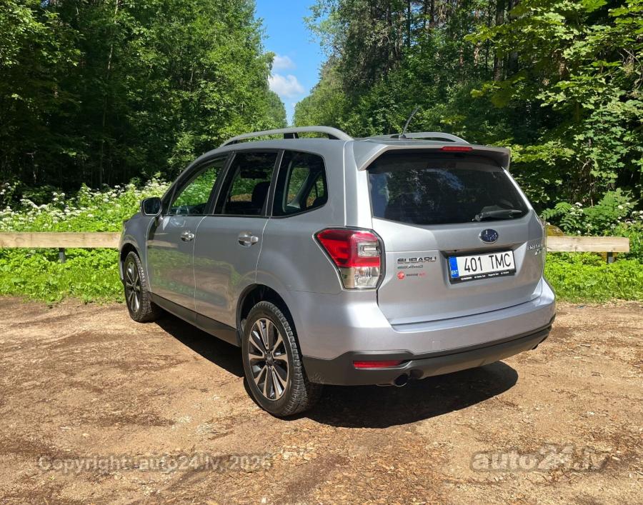 Grey Subaru Forester 2016 in Tartu, with an engine capacity of 2.00 L and mileage of 61 thousand km for 18000 €, photo 4 on AUTOMOTO.COM.LV